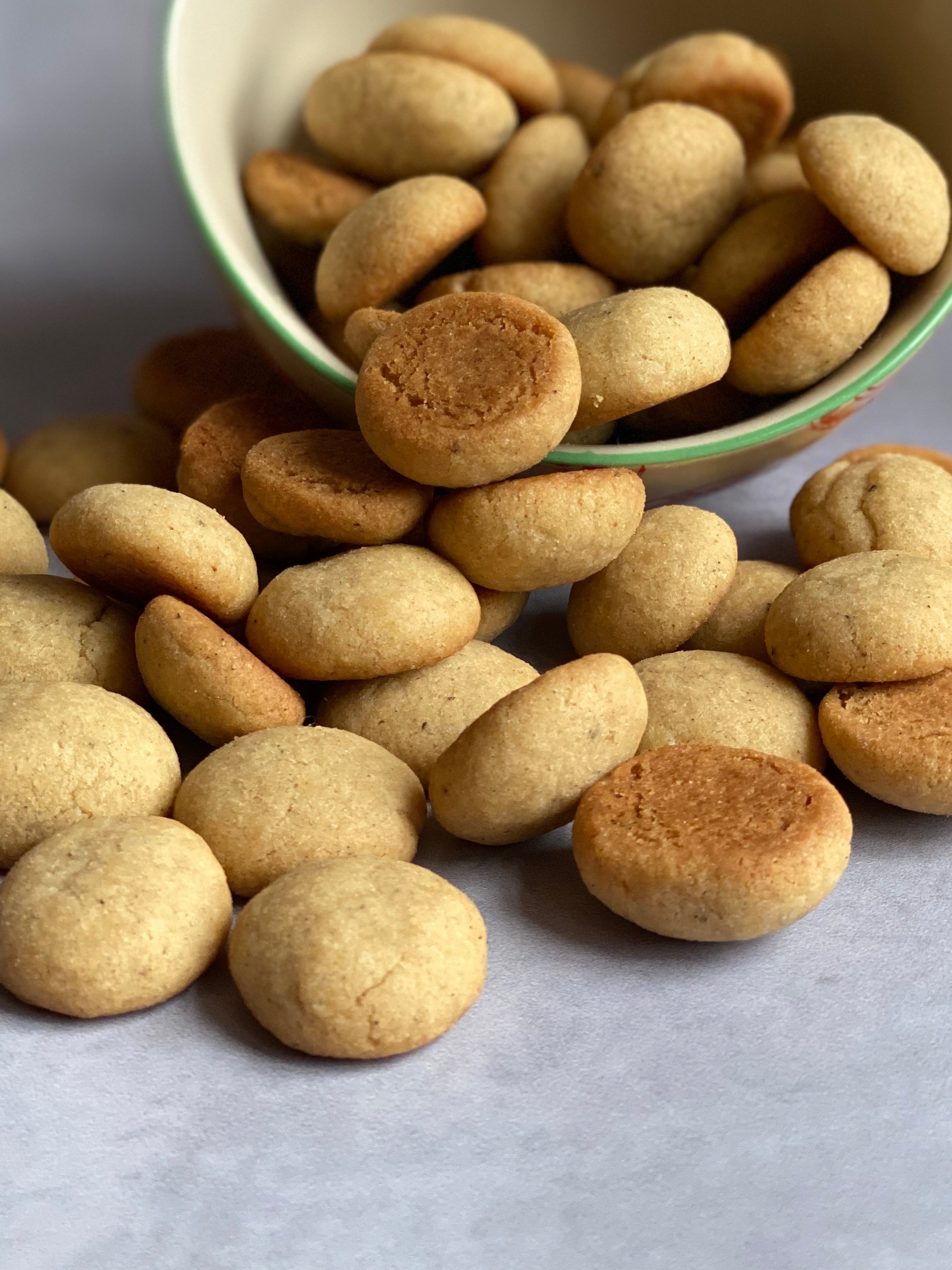 Pebernødder - Opskrift på lækre sprøde og krydrede pebernødder